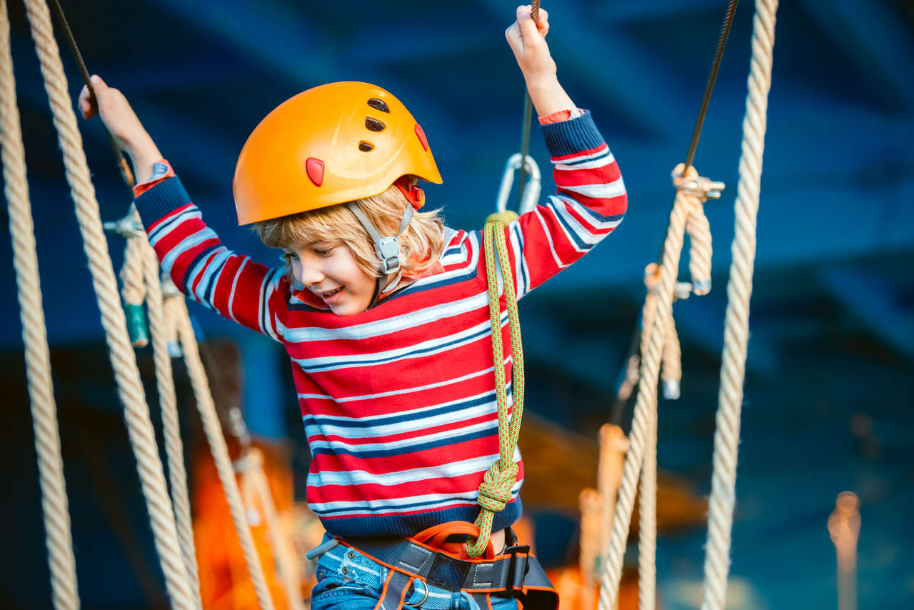 Cruise fun: games and shows | Costa Cruises