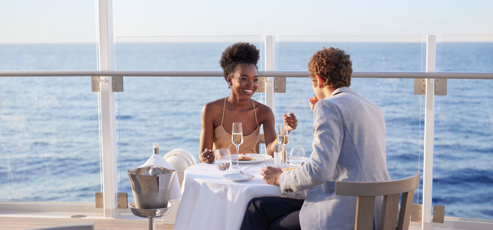 Restaurants and bars on the cruise | Costa Cruises